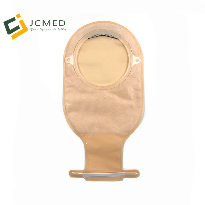 colostomy pouch with clamp